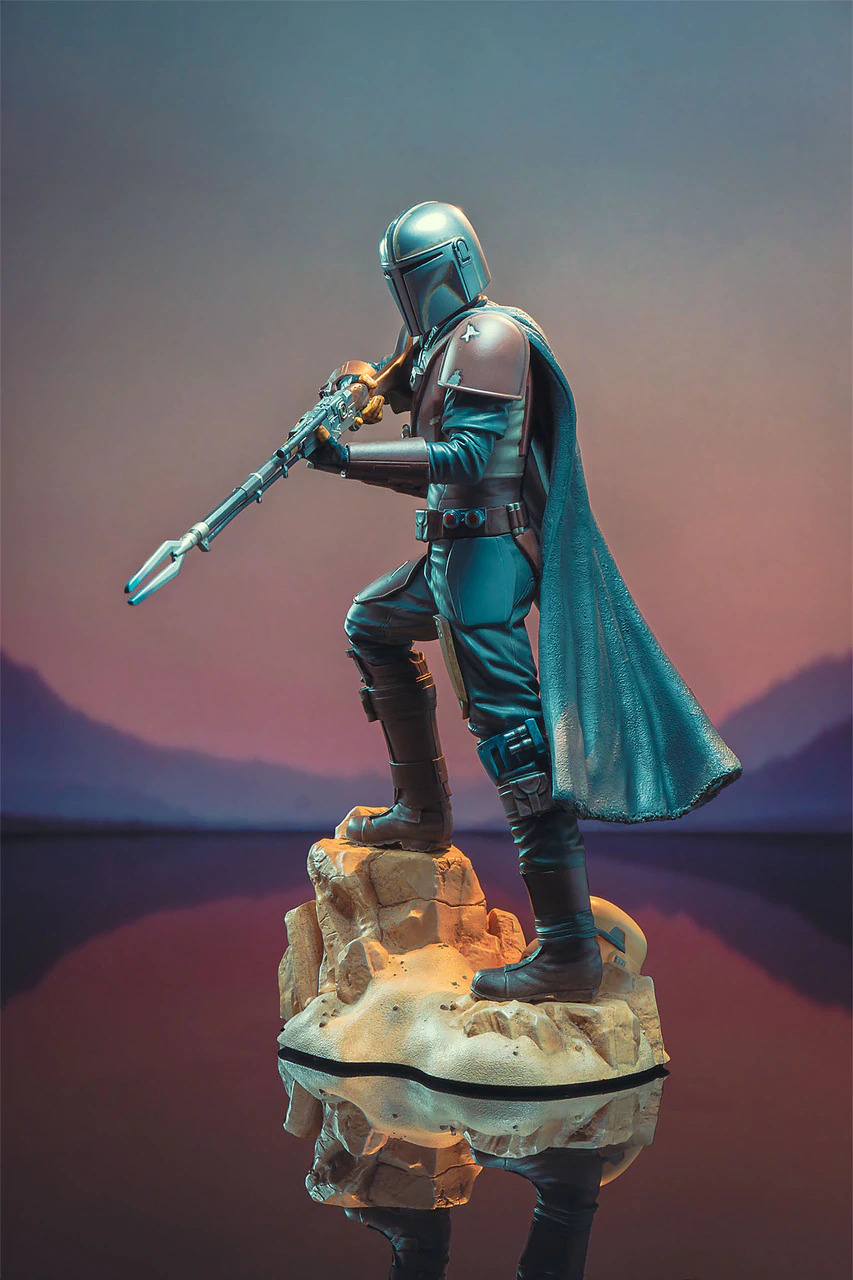 Star Wars The Mandalorian Gentle Giant Statues and Limited Edition Bust