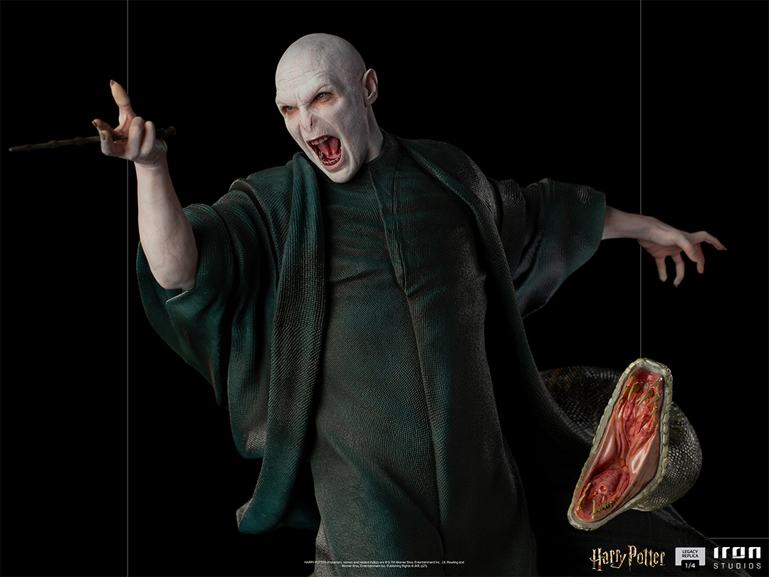 Voldemort and Nagini – Harry Potter – Legacy Replica 1/4 – Iron Studios