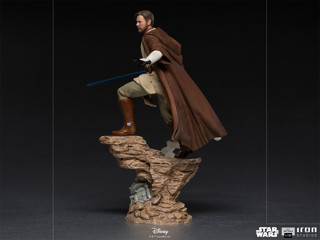 Iron Studios Unveils Jedi Master Kenobi Statue